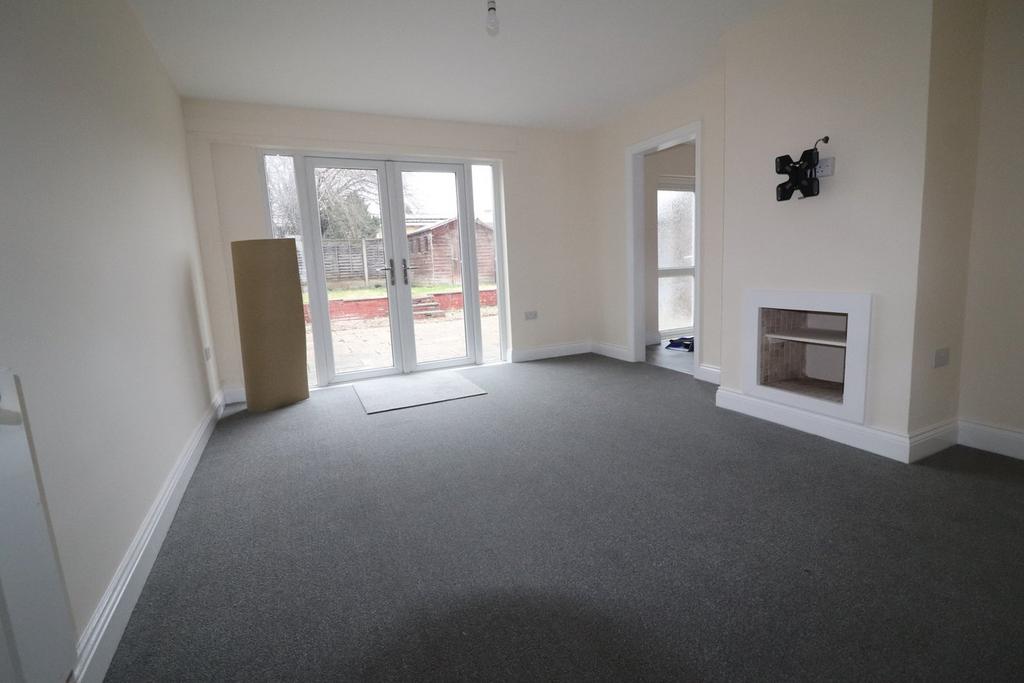 The Muntings, Stevenage SG2 2 bed terraced house - £290,000