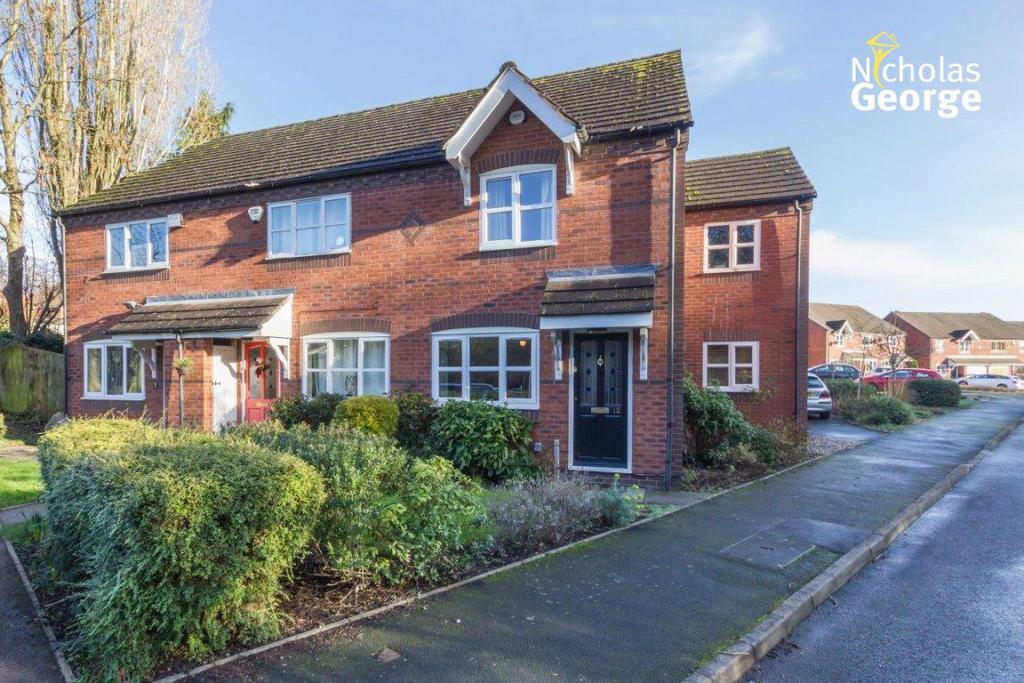 Iris Drive, Kings Heath, B14 5AG 3 bed house to rent - £1,300 pcm (£300 pw)