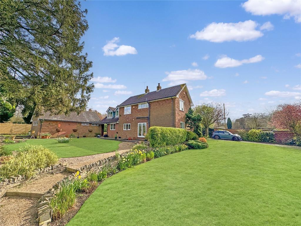 Coppice Lodge, Coppice Lane... 4 bed detached house - £725,000