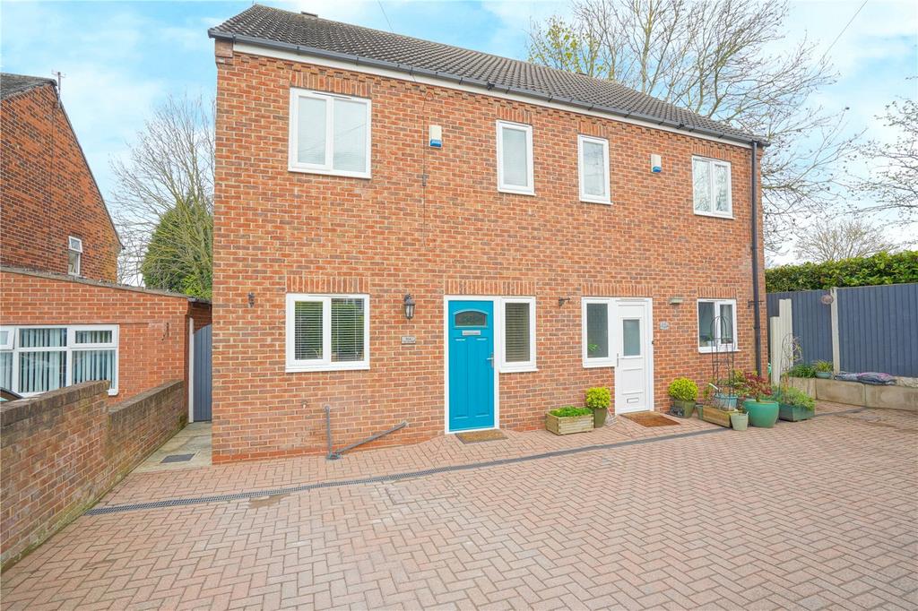 Lisle Road, Rotherham, South... 3 bed semi-detached house - £230,000