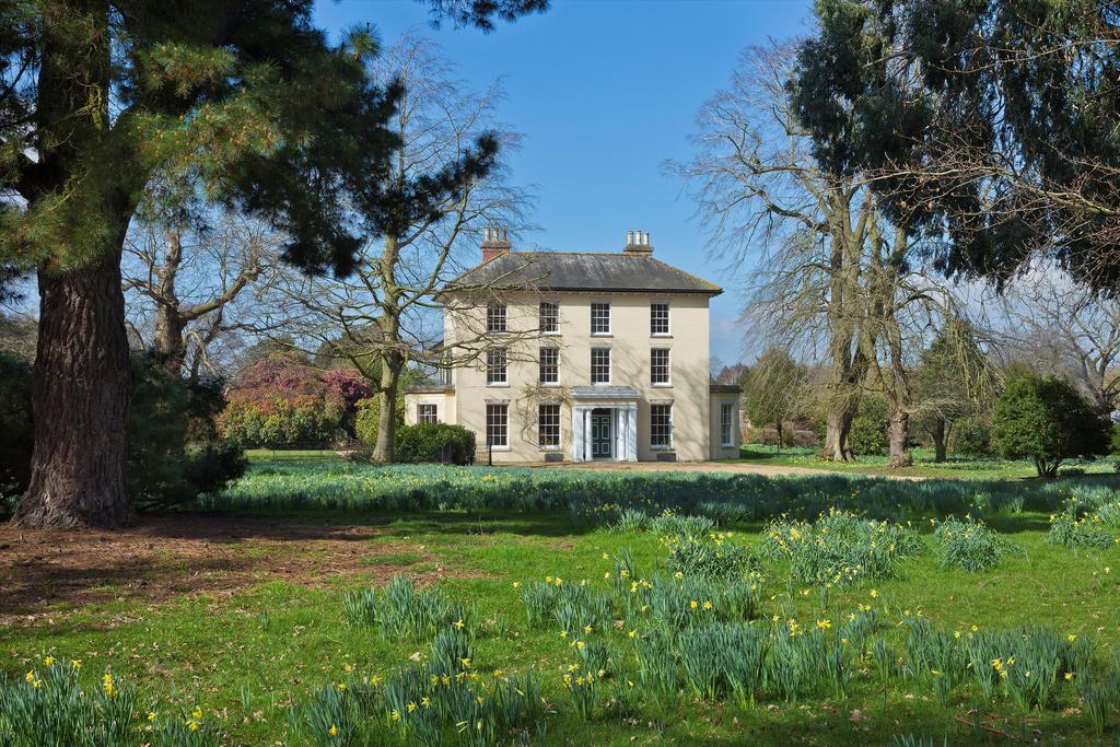 Boxted, Colchester, Essex, CO4 8 bed detached house - £2,950,000