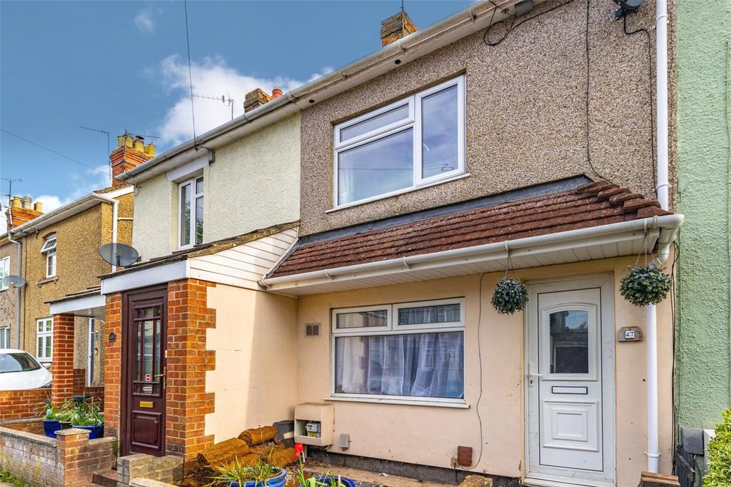 Upper Stratton, Swindon SN2 2 bed terraced house for sale - £200,000
