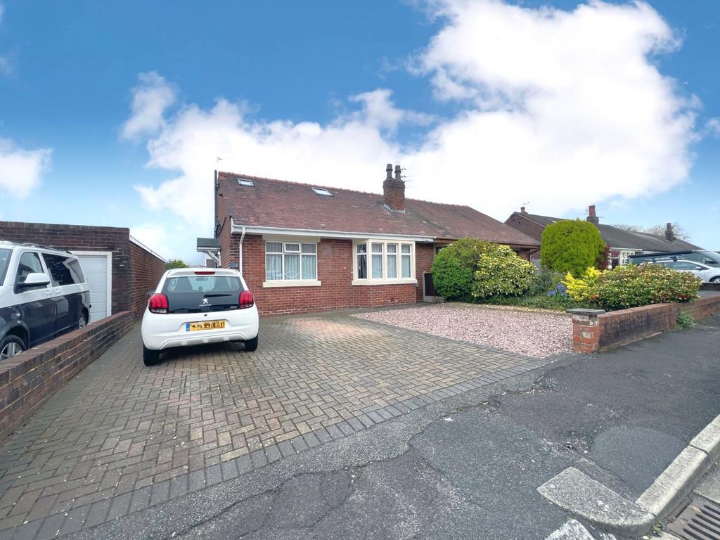 Fylde View Close, Poulton-Le-Fylde FY6 3 bed bungalow - £277,950