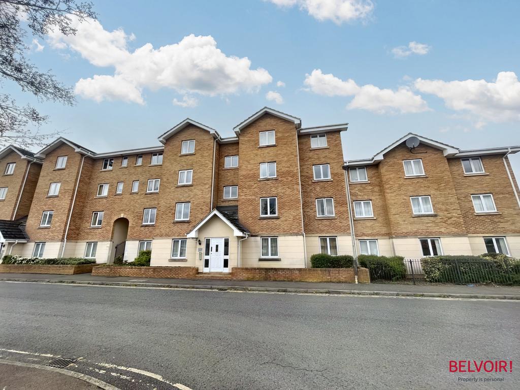 Cassin Drive, Cheltenham GL51 2 bed flat - £160,000