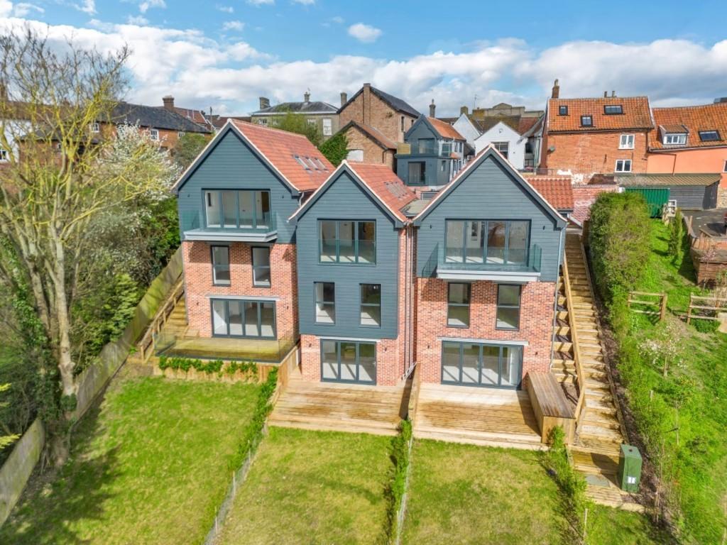 Dragons View, Diss 3 bed terraced house - £500,000