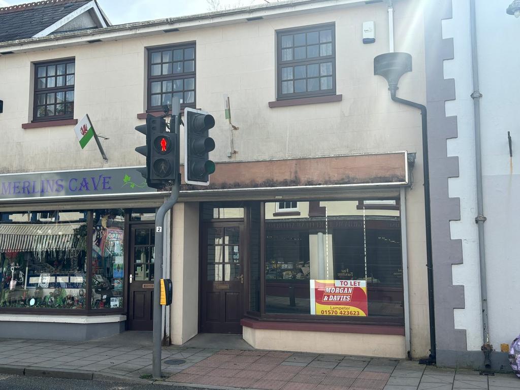 Harford Square, Lampeter, SA48 Property - £5,200