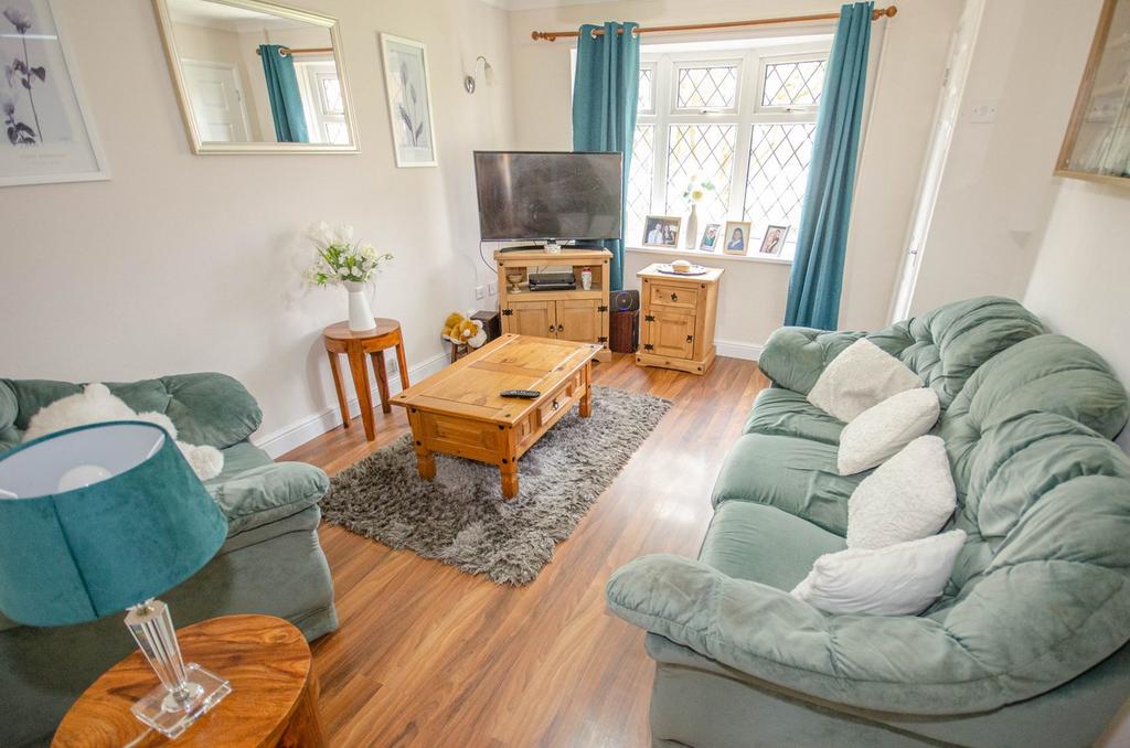 Ambleside, Brownsover, Rugby, CV21 3 bed semi-detached house for sale ...