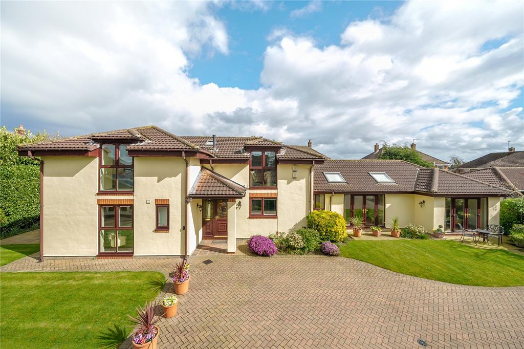 Selby Road, Garforth, Leeds, West... 4 bed detached house - £700,000