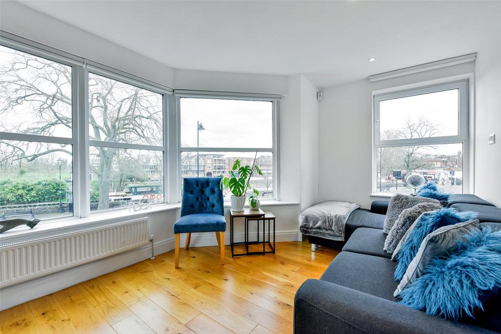 Barry Avenue, Windsor, Berkshire, SL4 1 bed apartment to rent - £1,950 ...