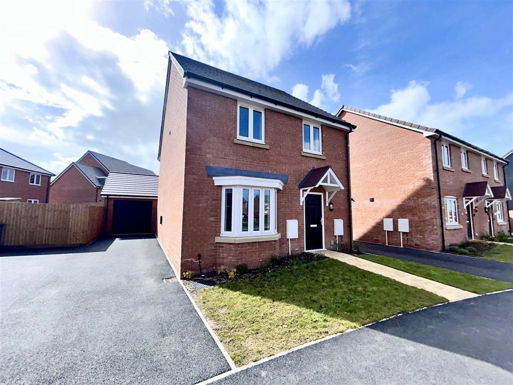 Kingstone Grange, Hereford HR2 4 bed detached house - £310,000