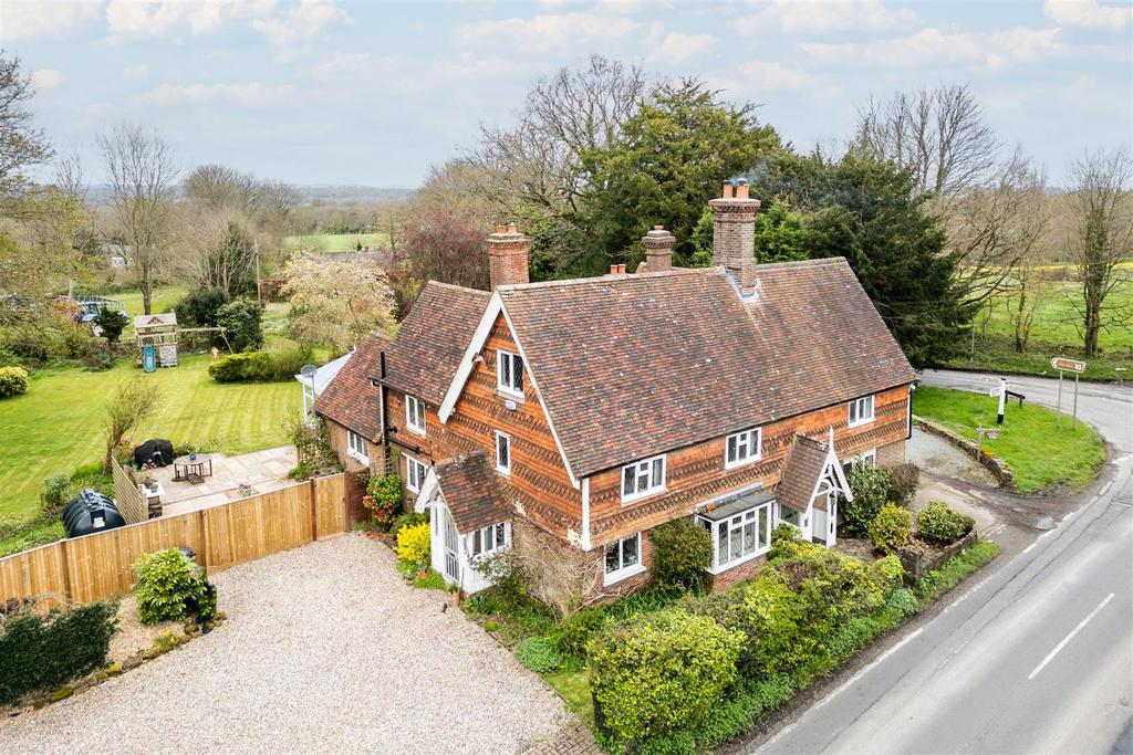 Charming period home on half-acre... 4 bed semi-detached house - £800,000