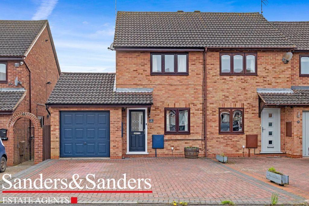 Rufford Close, Alcester, B49 2 bed semi-detached house - £250,000