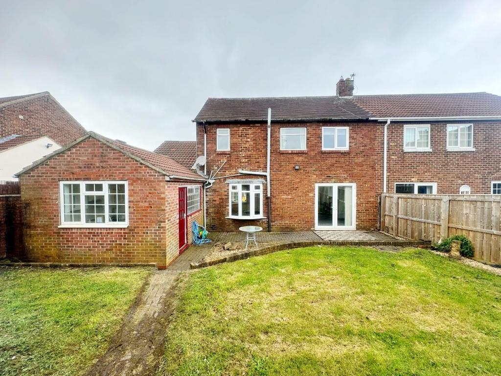 Salisbury Crescent, West Cornforth, 3 bed semi-detached house - £135,000