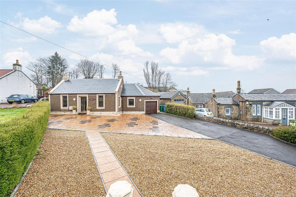 7 Main Street, Saline, KY12 9TL 3 bed cottage - £285,000