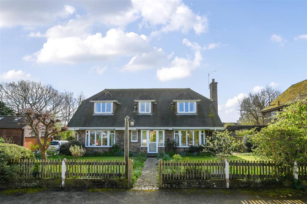 Hacketts Lane, Upper Station Road... 4 bed property - £850,000