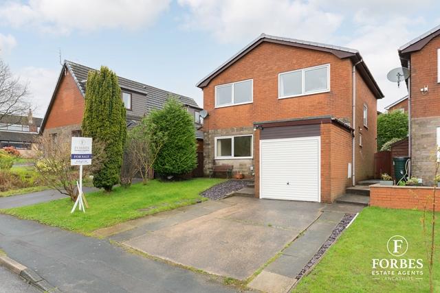 Monks Drive, Withnell PR6 4 bed detached house for sale - £265,000