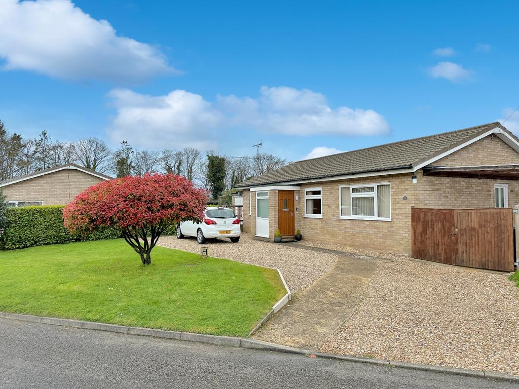 Sawston, Cambridge CB22 3 bed detached bungalow - £500,000