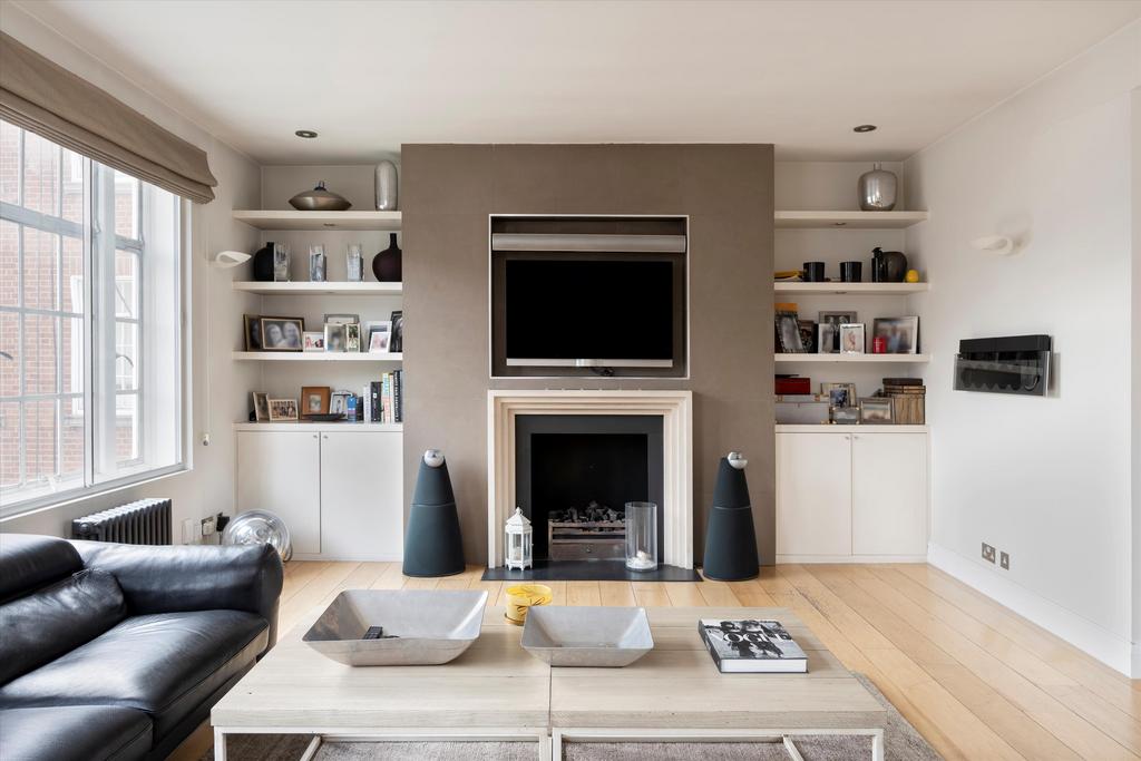 Phillimore Court, Kensington High... 3 bed flat - £6,283 pcm (£1,450 pw)