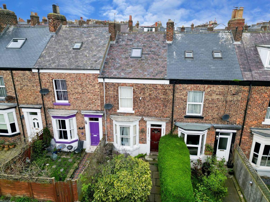6 York Terrace, Whitby 4 bed terraced house - £180,000