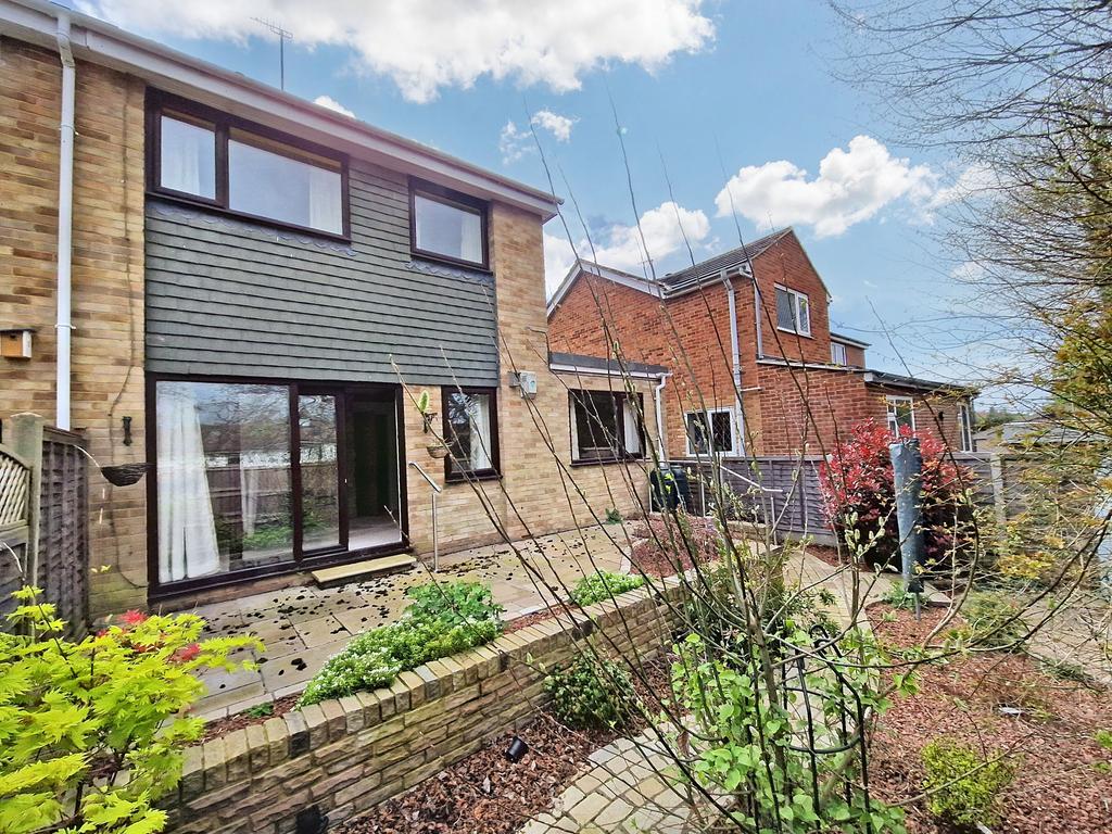 Canon Close, Rochester 3 bed semi-detached house - £380,000