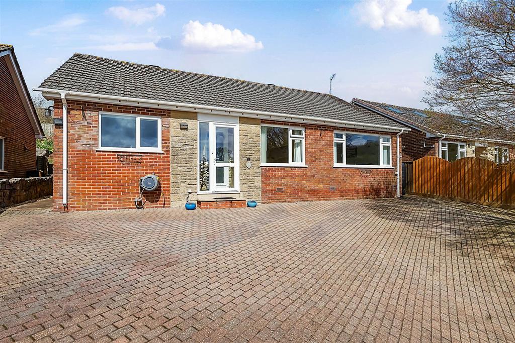 Mallocks Close, Tipton St. John... 3 bed detached house - £460,000