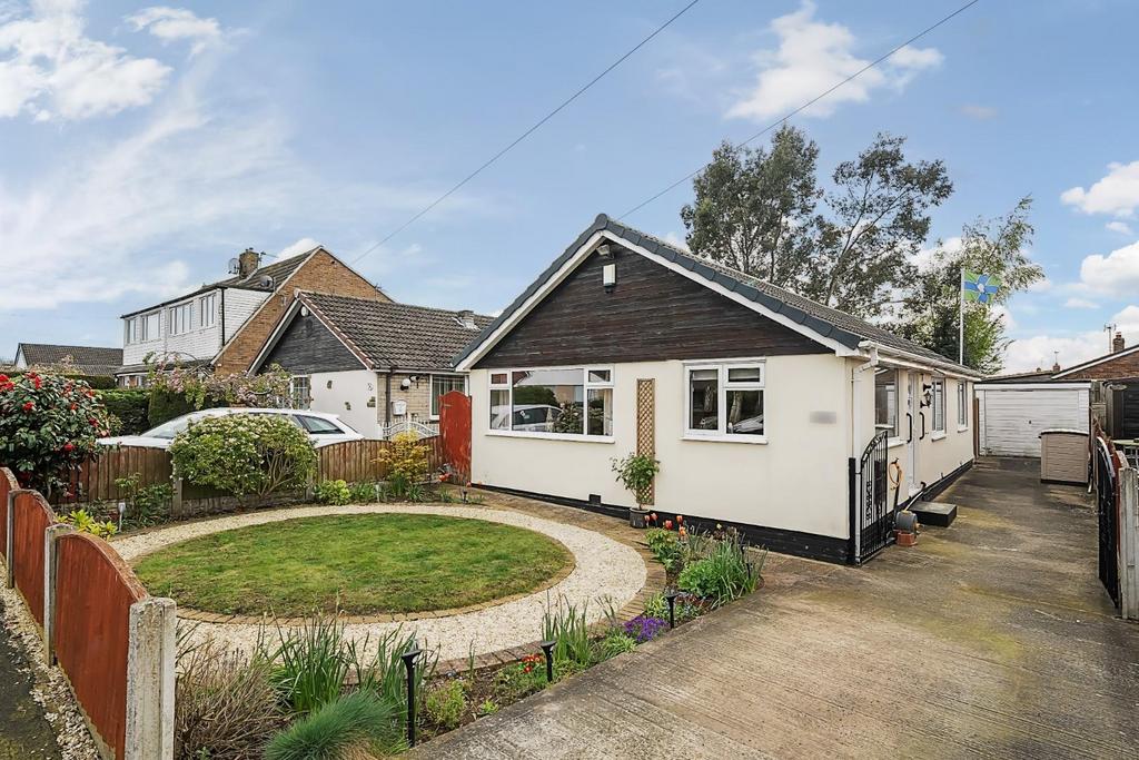 Orchard Way, Thorpe Willoughby, Selby 3 bed detached bungalow - £270,000