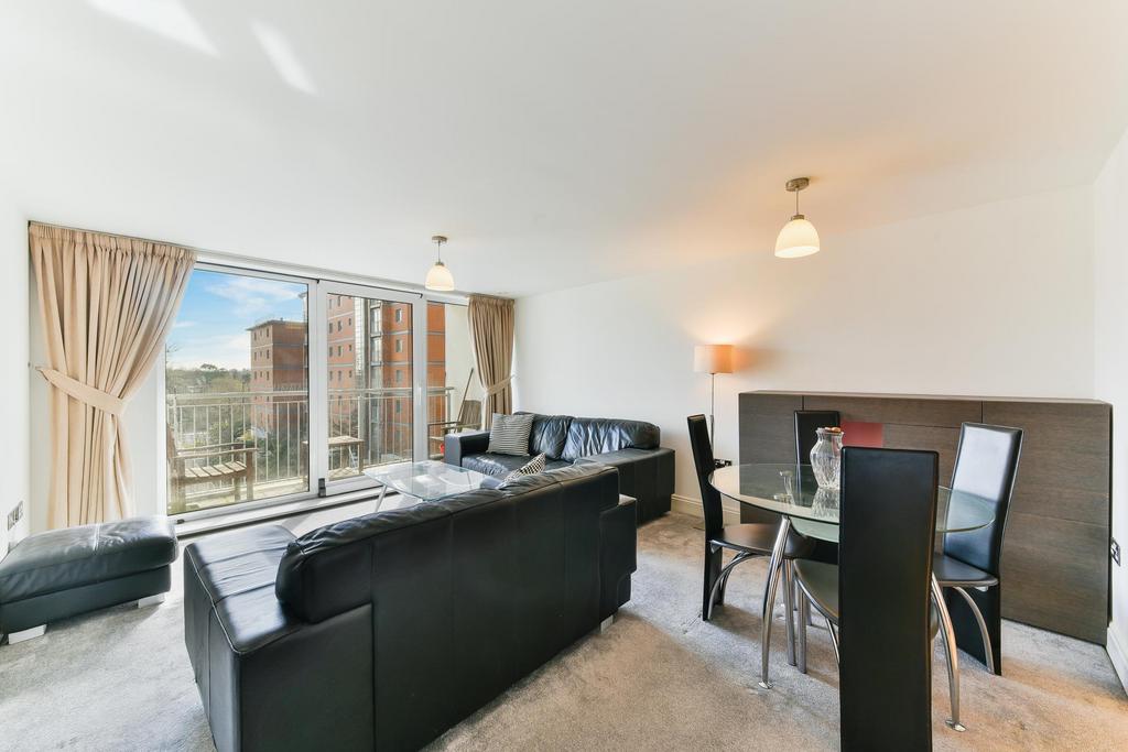 Holland Gardens, Brentford, TW8 1 bed flat for sale - £340,000