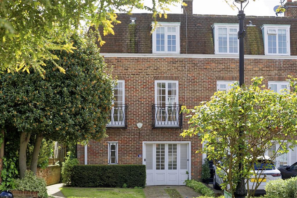 Abbotsbury Close, London, W14 4 bed semi-detached house - £3,500,000