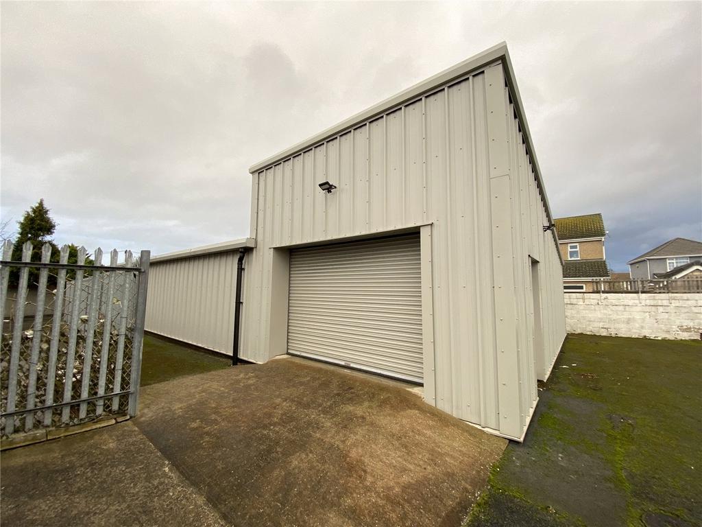 Vale Road, Rhyl LL18 Property - £1,350 pcm (£312 pw)