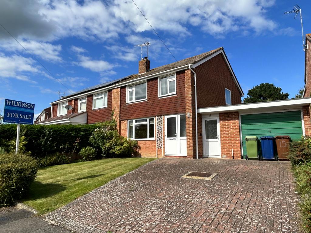 Mitton, Tewkesbury GL20 3 bed semi-detached house - £335,000