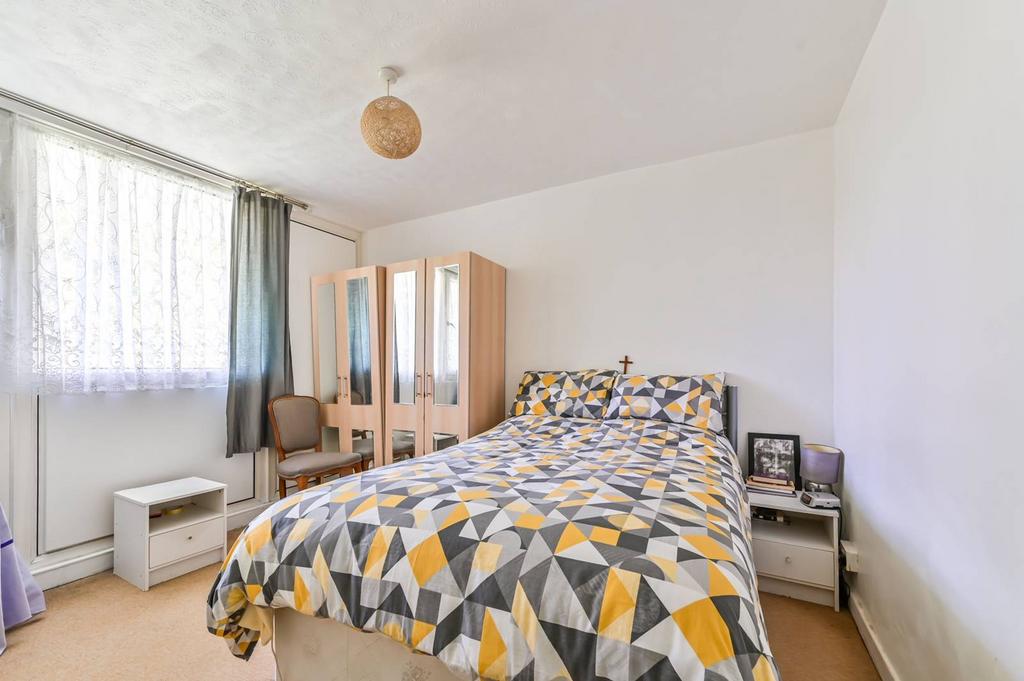 Kettleby House, Brixton, London, SW9 2 bed flat for sale - £285,000