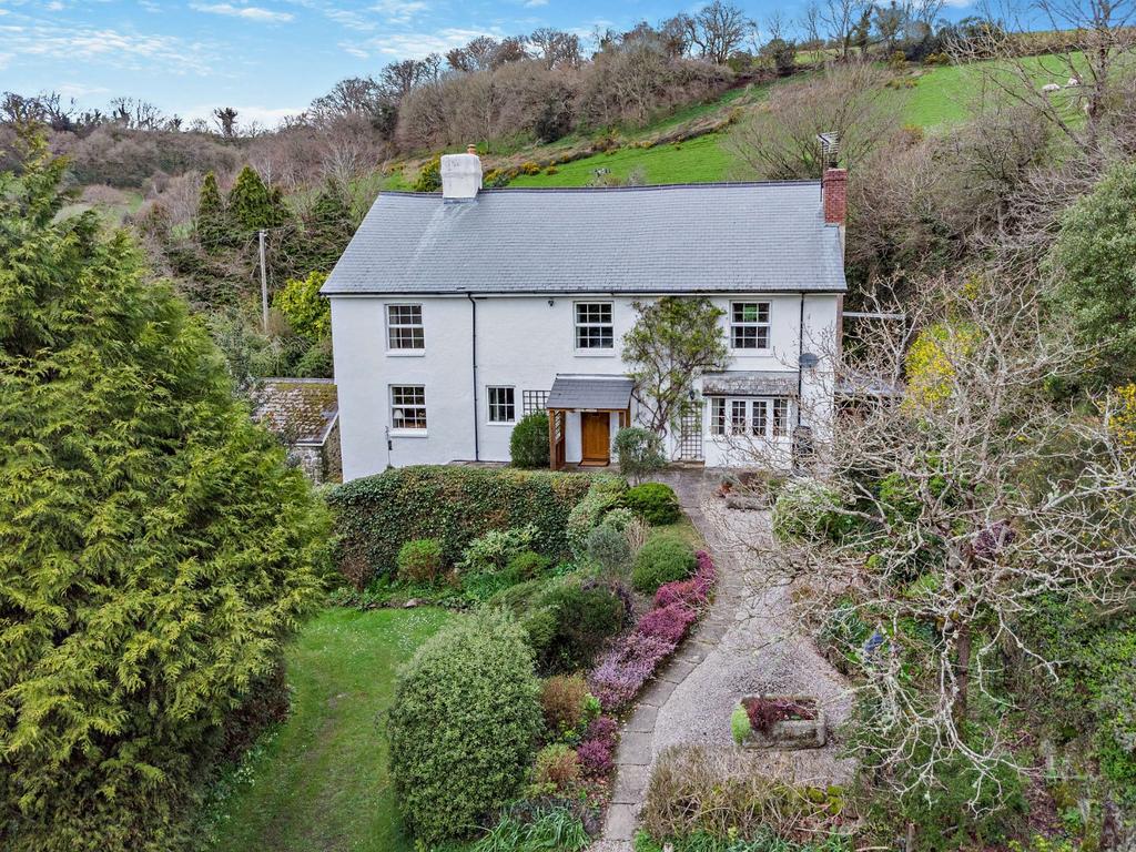 Bovey Tracey, Newton Abbot, Devon 5 bed detached house for sale - £700,000