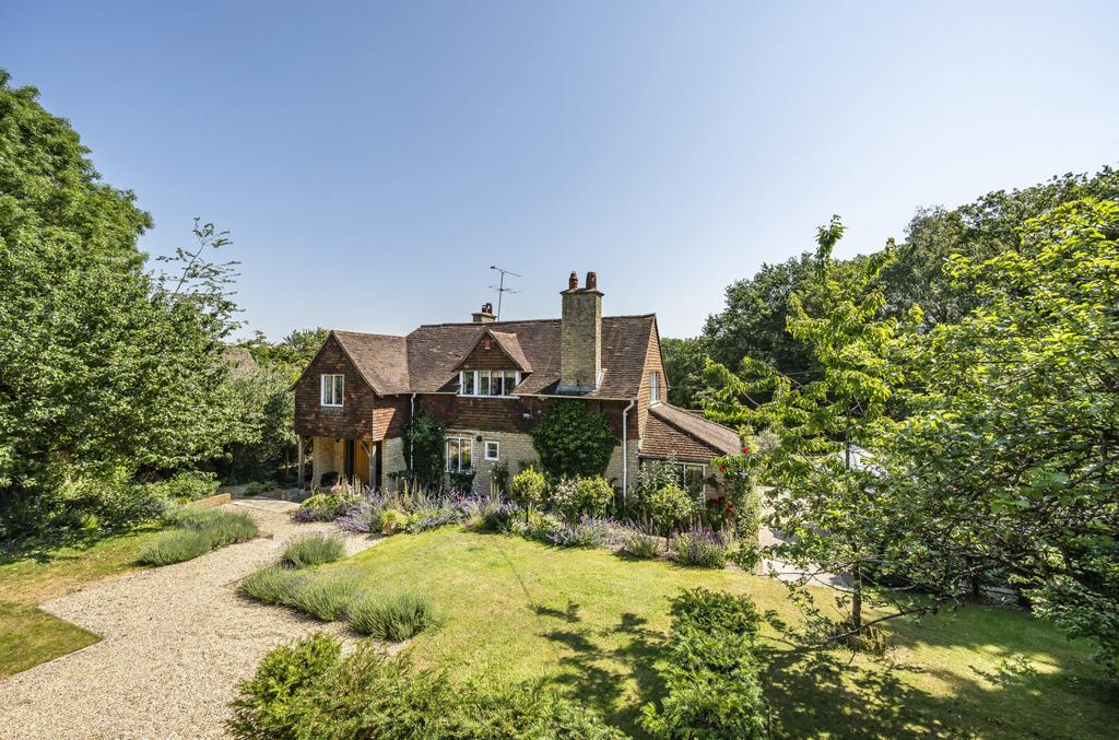 Church Road, Reading RG7 4 bed detached house for sale - £1,395,000