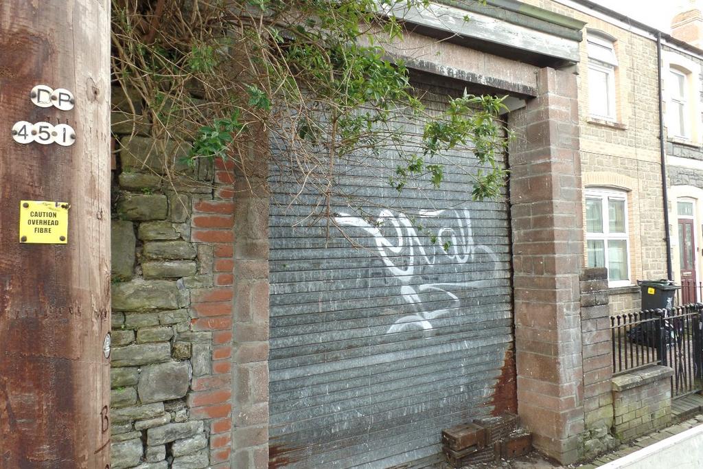 Cardiff CF24 Terraced house - £35,000