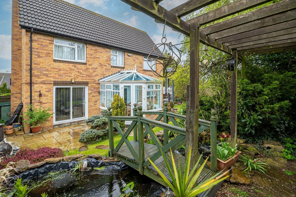 Nene Close, Wellingborough NN8 4 bed detached house - £370,000