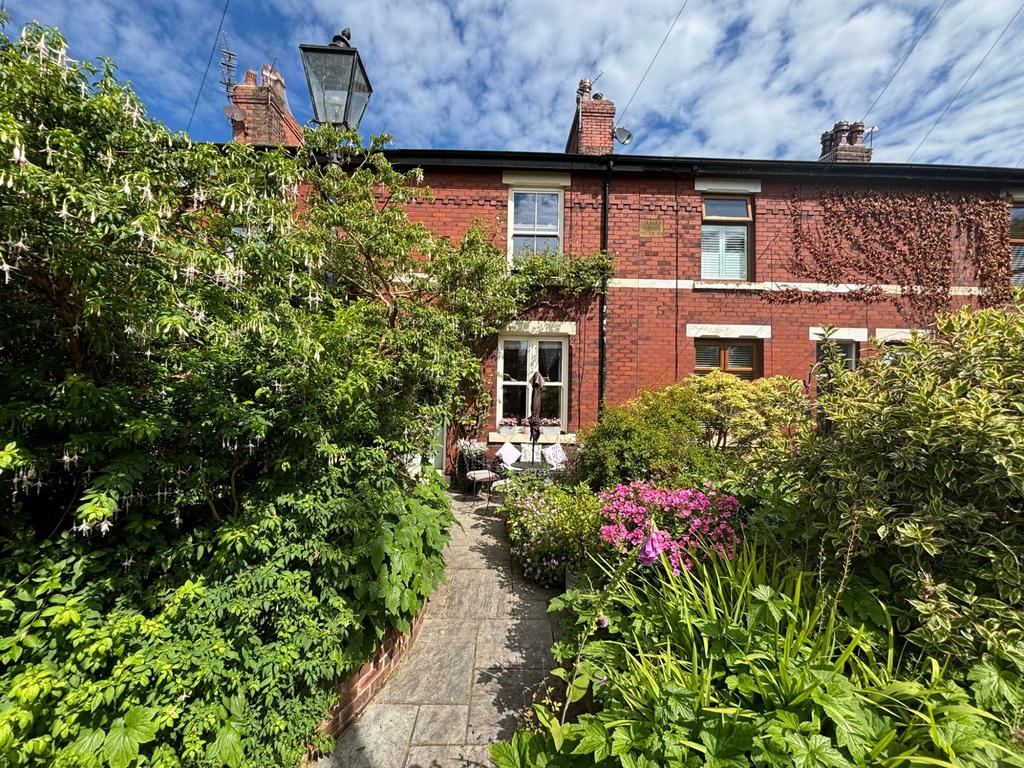 Gerrards Terrace, Poulton-Le-Fylde FY6 3 bed terraced house - £315,000