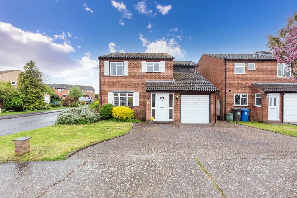 Aysgarth Park, Maidenhead SL6 4 bed detached house - £625,000