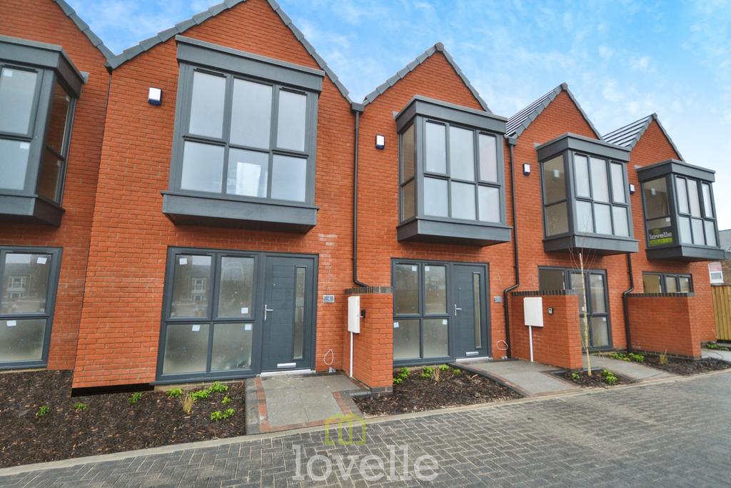 Stable Mews, Cleethorpes DN35 2 bed townhouse for sale - £239,950