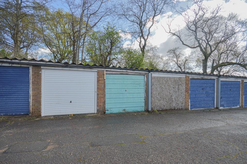 Coleford Path, St Dials, NP44 Garage - £8,000