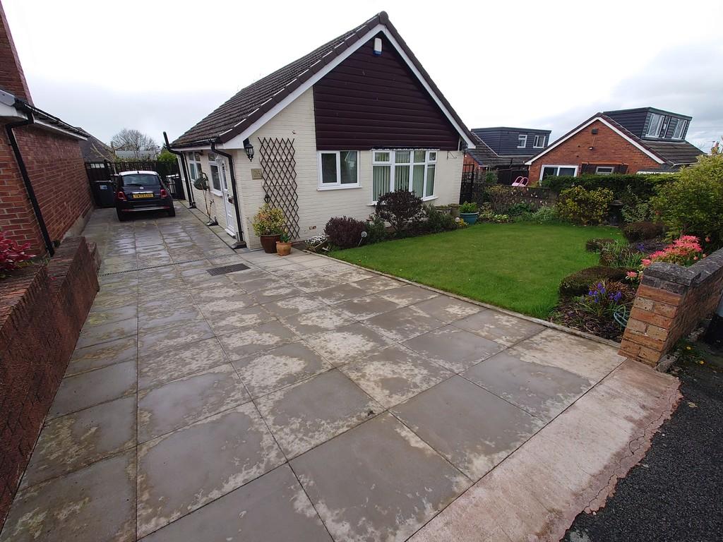 Red Lion Close, Talke 2 bed detached bungalow - £215,000