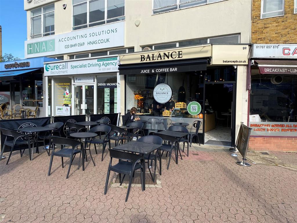 Darkes Lane, Potters Bar EN6 Retail property (high street) to rent - £ ...