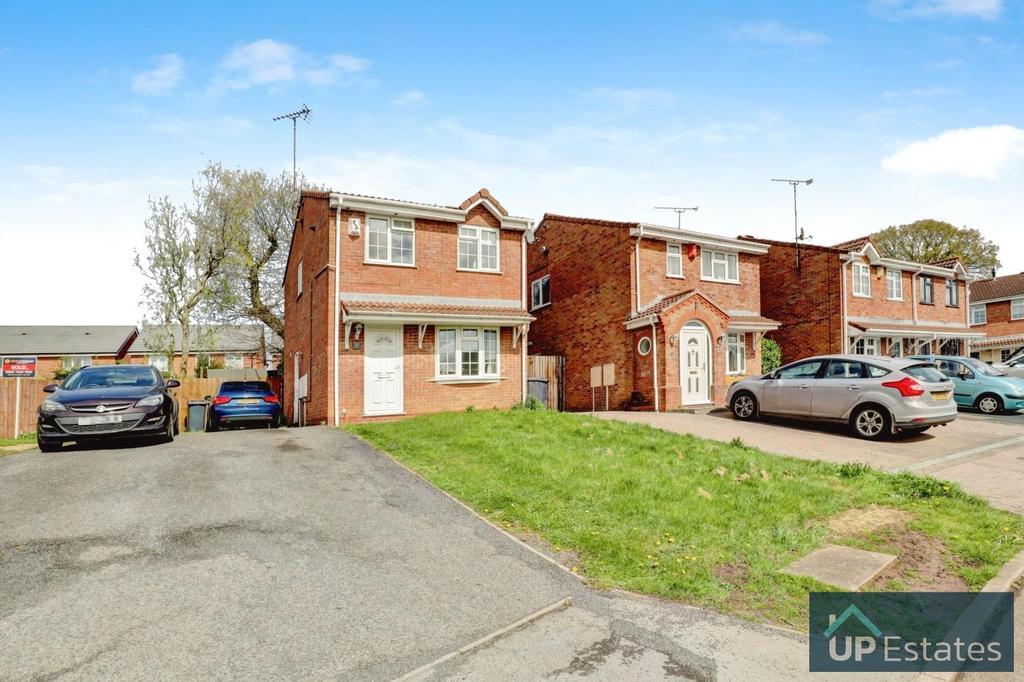 Blake Close, Galley Common 3 bed detached house - £245,000