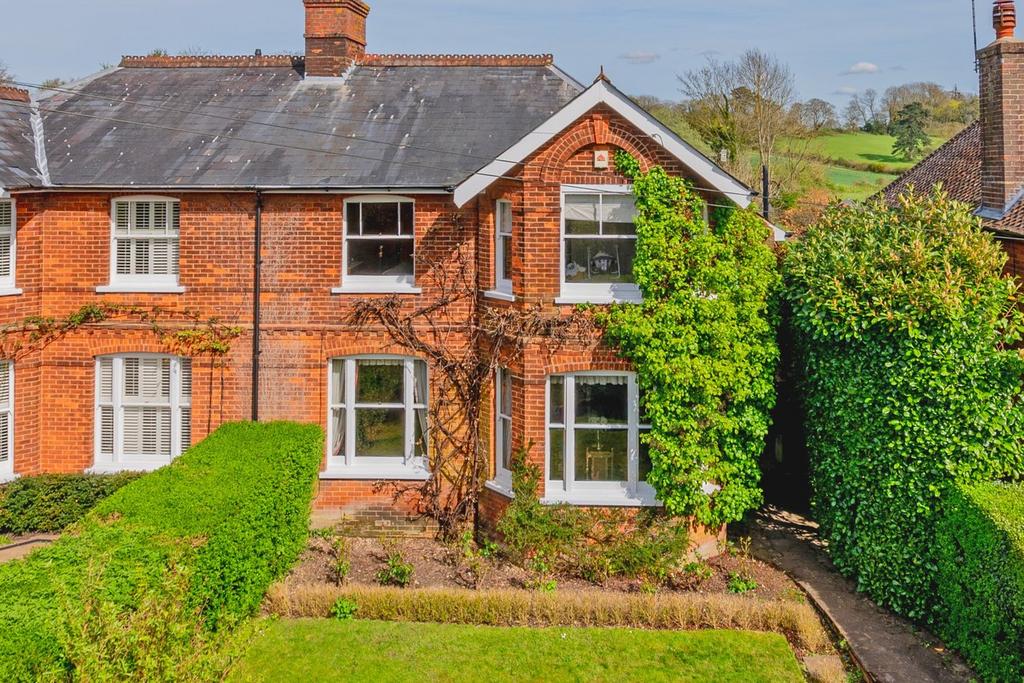 London Road, Dunton Green, Sevenoaks... 4 bed semi-detached house for ...