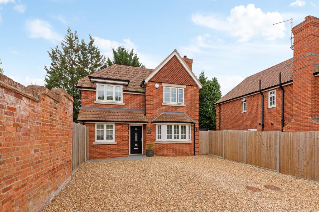 North Street, Winkfield SL4 4 bed detached house - £950,000