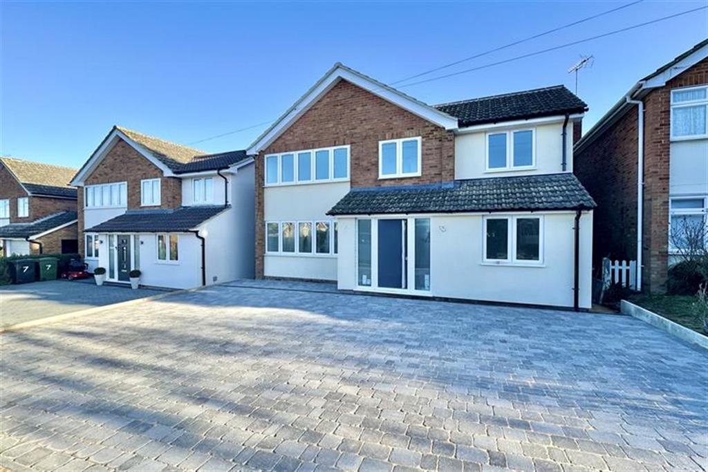 Devonshire Gardens, Braintree, CM7 4 bed detached house - £475,000
