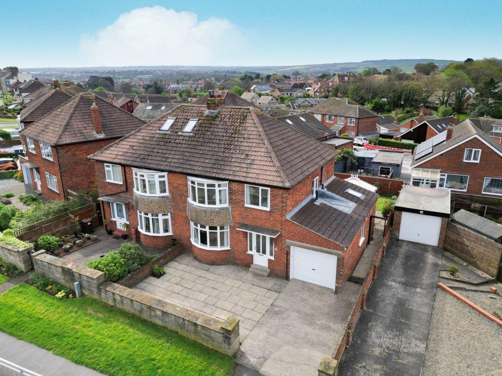43 Upgang Lane, Whitby 3 bed semi-detached house - £295,000