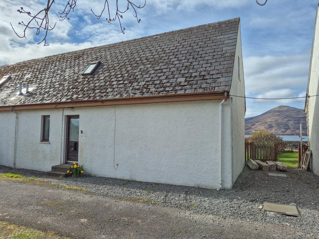 Balmacara IV40 2 bed semi-detached house - £145,000