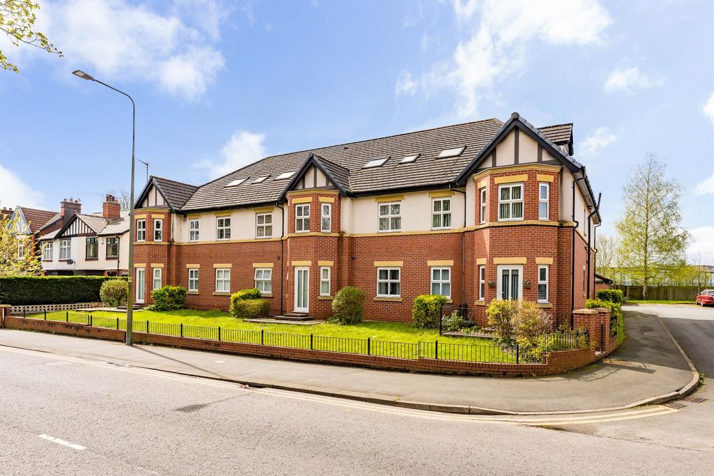 Wigan Road, Ashton-In-Makerfield, WN4 2 bed apartment - £115,000