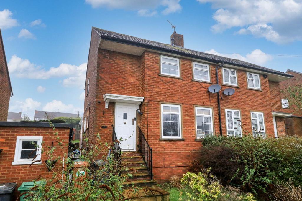 Forbes Avenue, Potters Bar 2 bed semi-detached house - £435,000