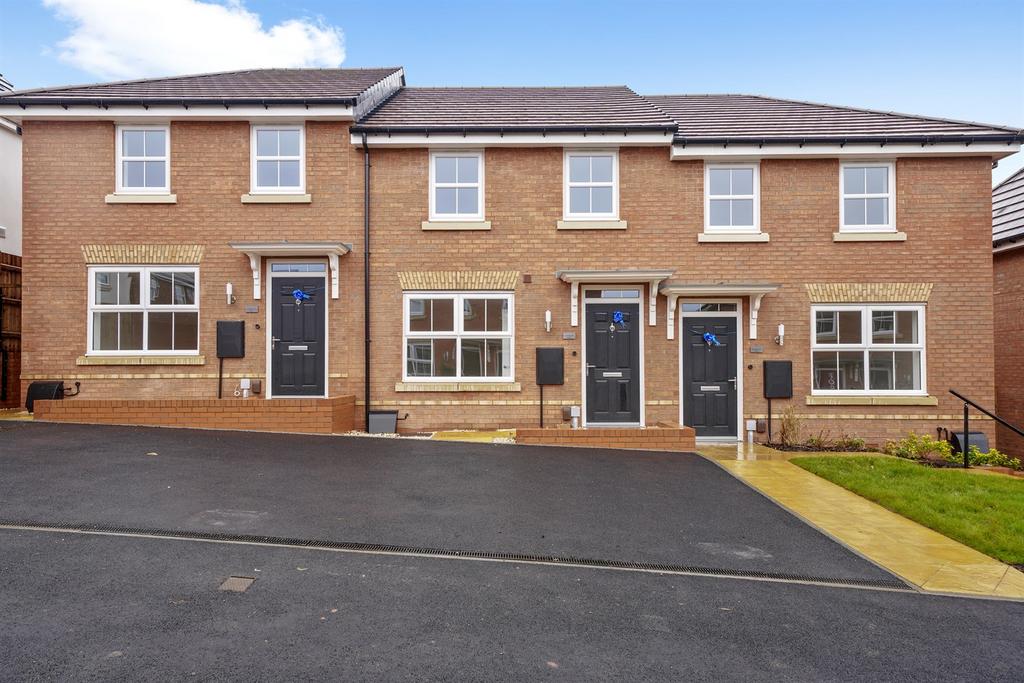 Stafford ST16 3 bed terraced house - £1,250 pcm (£288 pw)